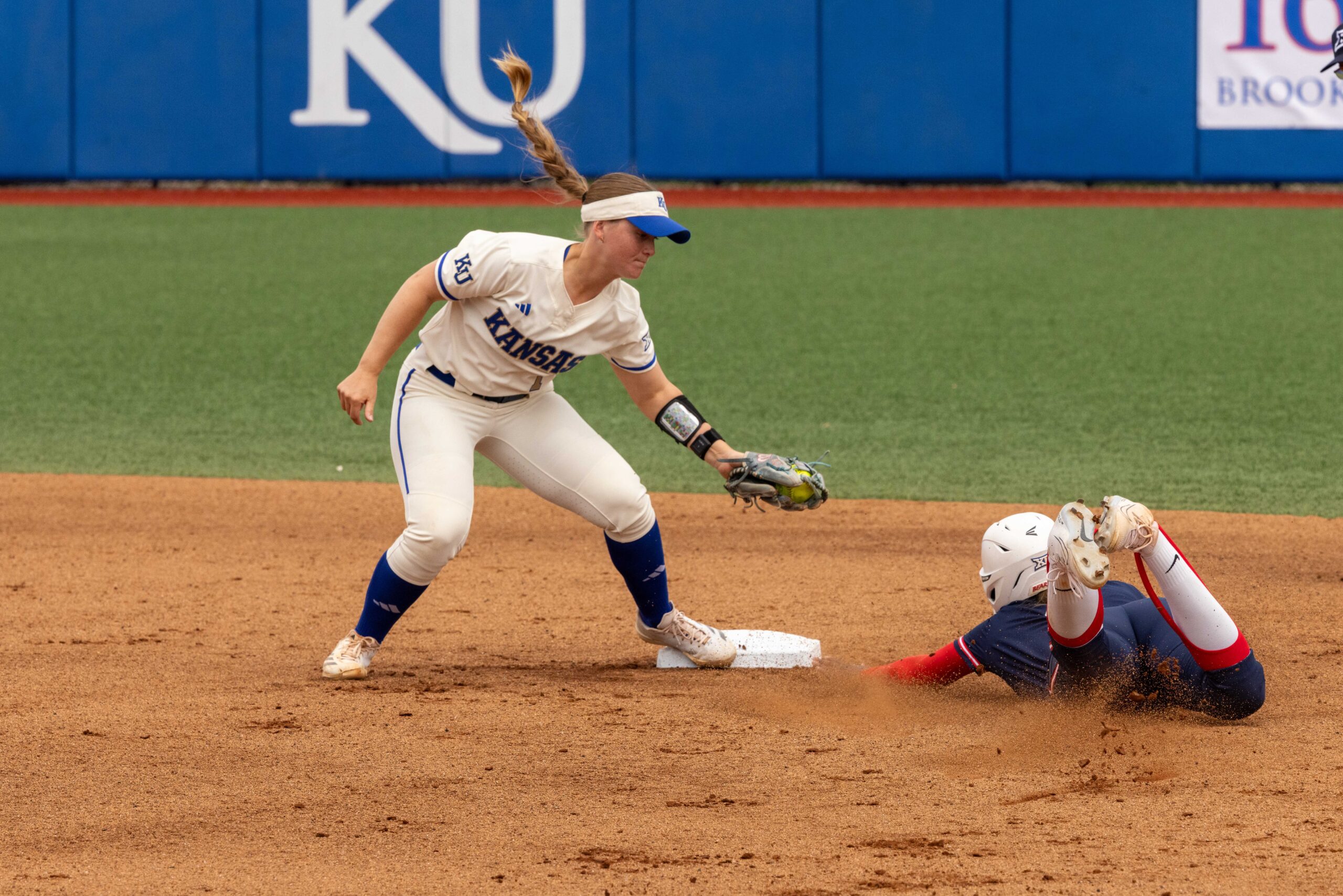 PHOTOS: KU softball falls to Arizona | News, Sports, Jobs - Lawrence ...